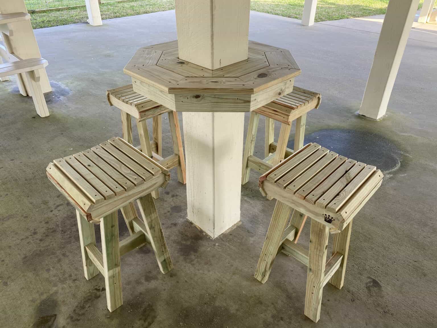 Piling Tables – Tropical Tiki Bars & Outdoor Furniture in Galveston